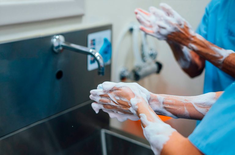 Contaminación cruzada en hospitales - multiAnau